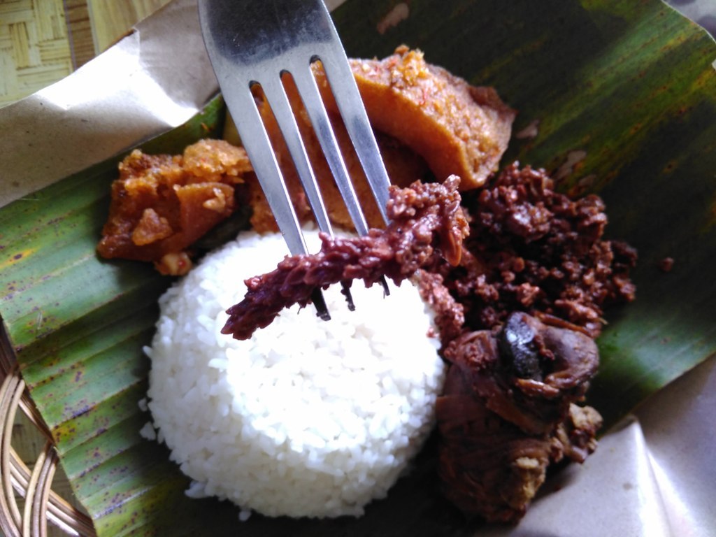 Menikmati Gudeg Manggar Bu Tinur ~ ~ Rumah Maya Tatit Menikmati Gudeg Manggar Bu Tinur ~ ~ Rumah Maya Tatit