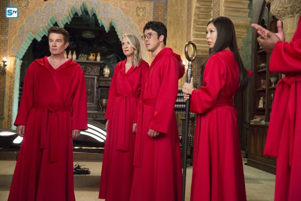 Runaways 1.06 " Metamorphosis " - Review: