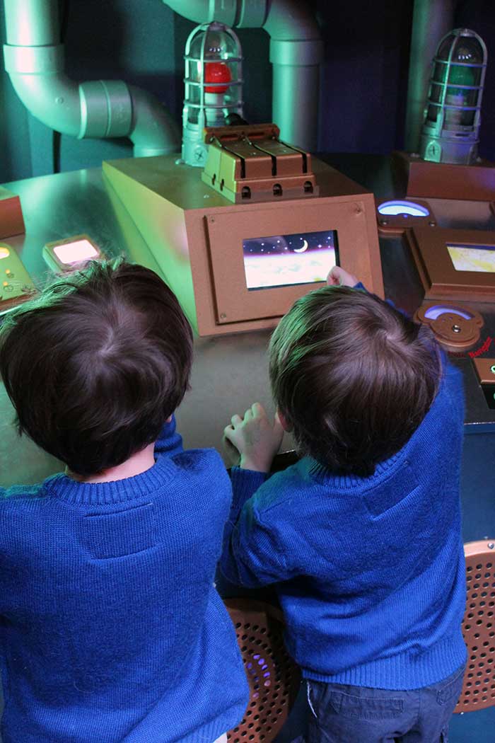 How to Have an Awesome Santa Visit this Year | Sunny Day Family