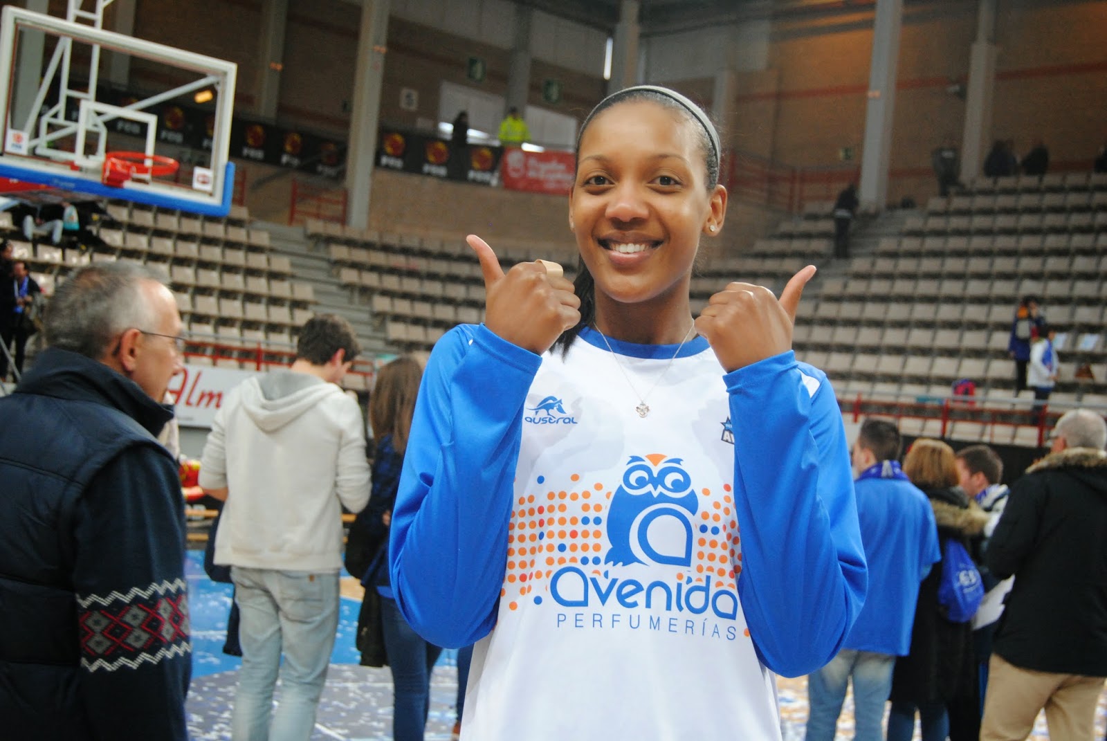 Cronómetro de Récords: Angelica Robinson: "Soy una jugadora de equipo"