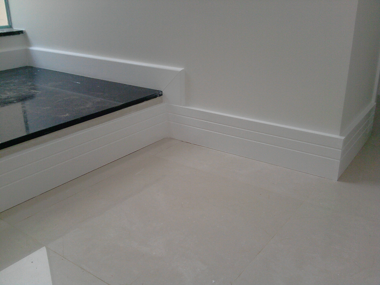 Rafael Pereira: Rodapé Pronto DURAFLOOR