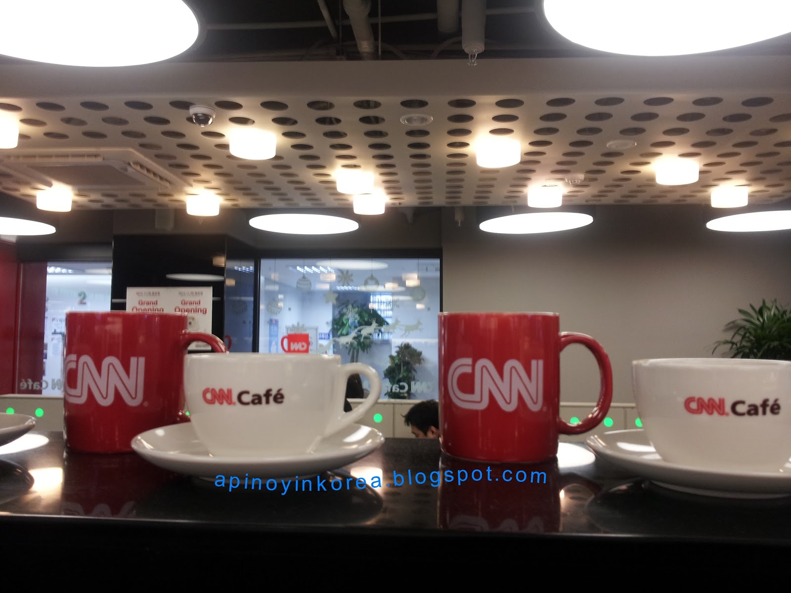 A Pinoy in Korea: Iced Cafe Mocha At CNN Cafe in Gangnam!