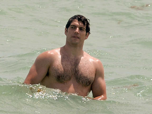Henry Cavill News: Beach Time For Superman: New Weekend Pics From Miami