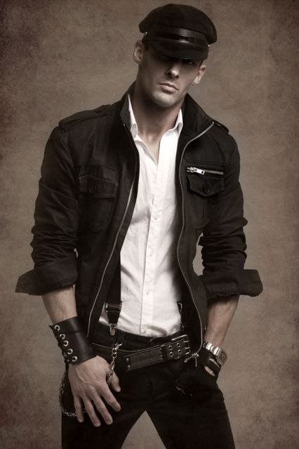 L'Homme du Jour: DEREK RICHARDSON