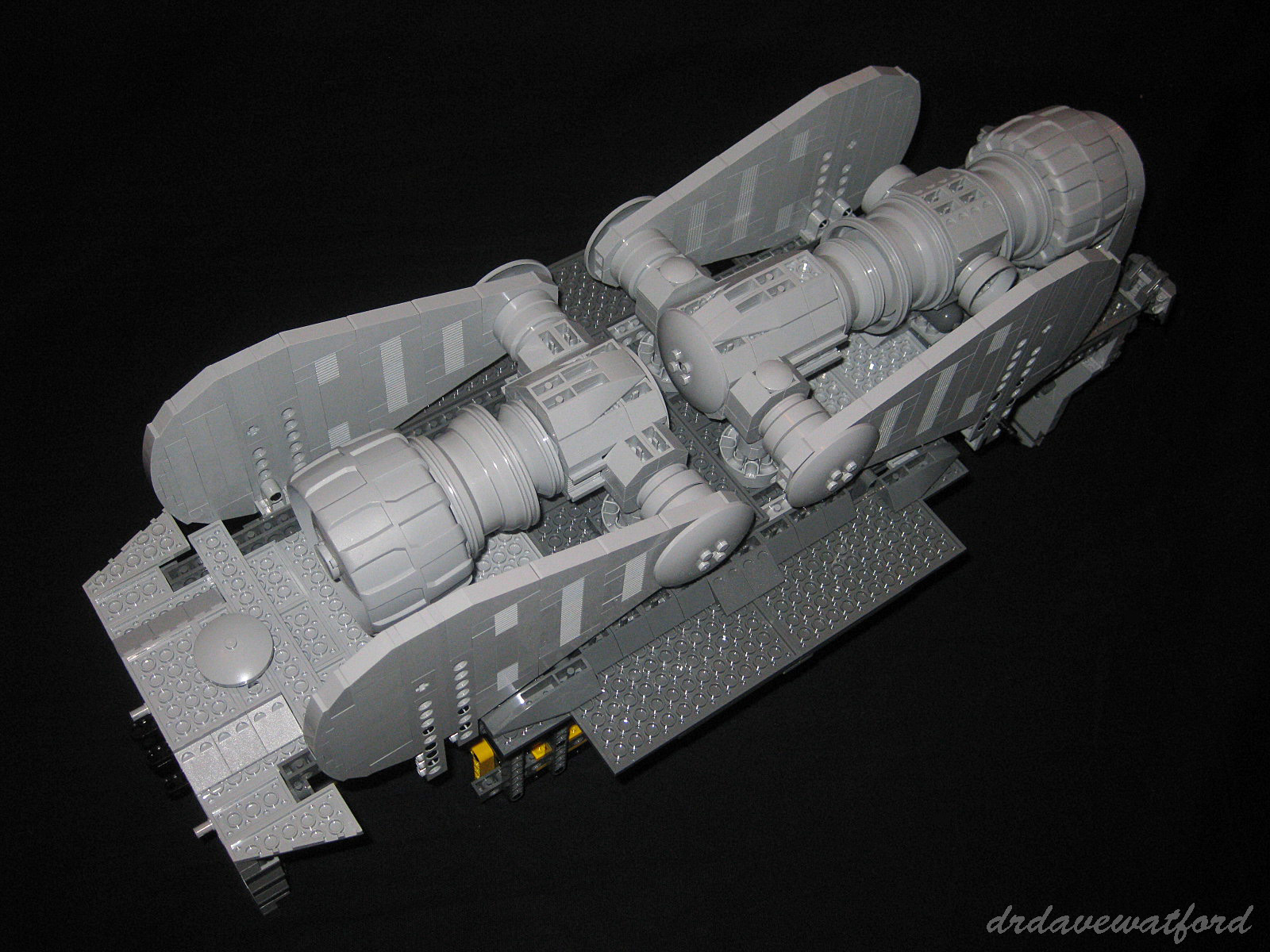 Gimme Lego: UCS AT-AT : Body Beautiful