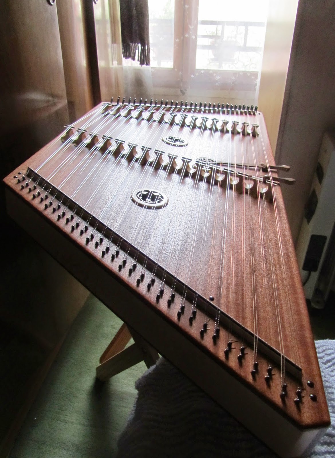 HAMMERED DULCIMER - TYMPANON: Bienvenue dans le monde merveilleux du ...