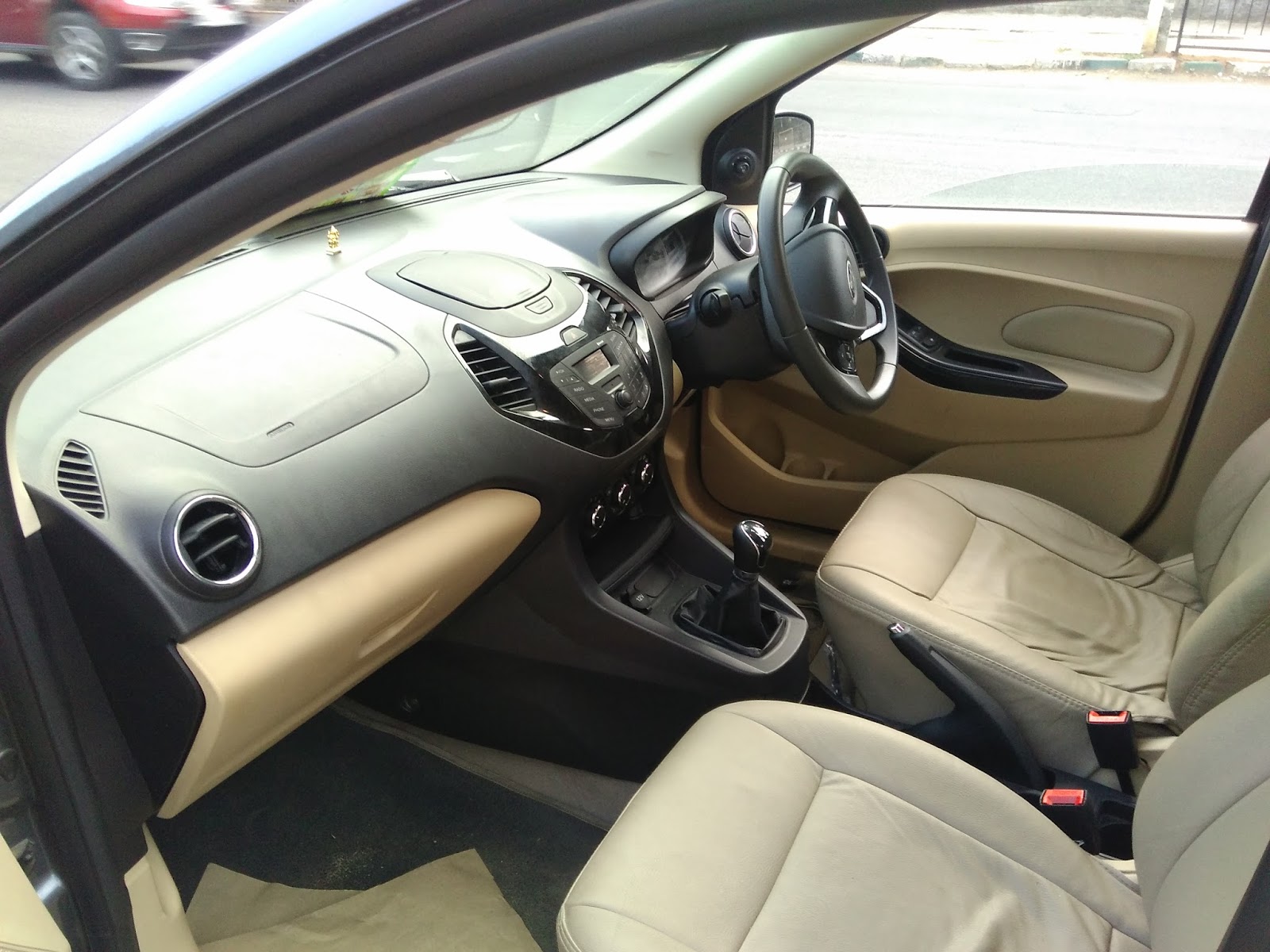 Ford Aspire Compact Sedan Review - eNidhi India Travel Blog