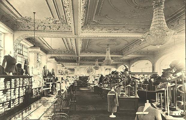 ART and ARCHITECTURE, mainly: Elegant consumerism in the 1930s