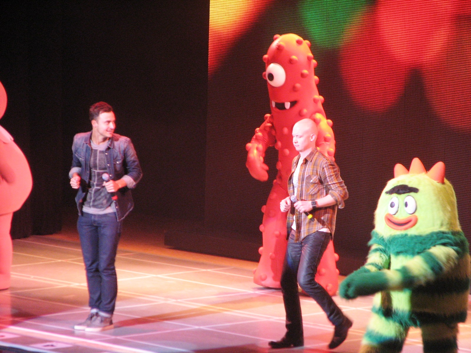 How do you do this again?: Oh My: Yo Gabba Gabba Live