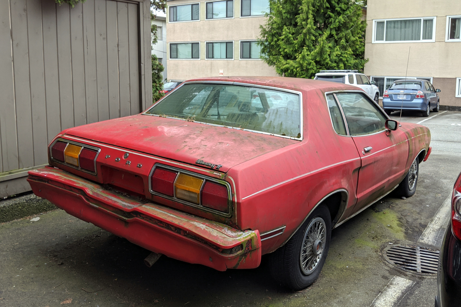 Old Parked Cars Vancouver: 1975 Ford Mustang II Coupe