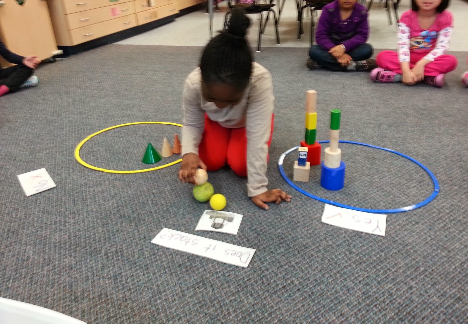KA3/KP3: 3D solids - roll, stack, slide