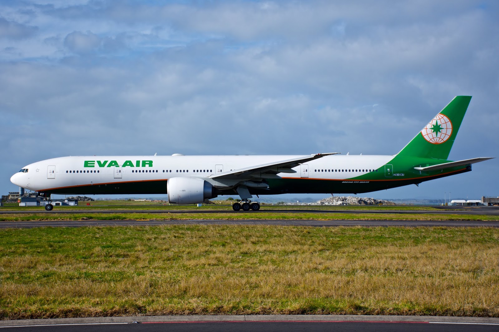 Aviationshotz: EVA Air B777-300ER, ZK-OKT