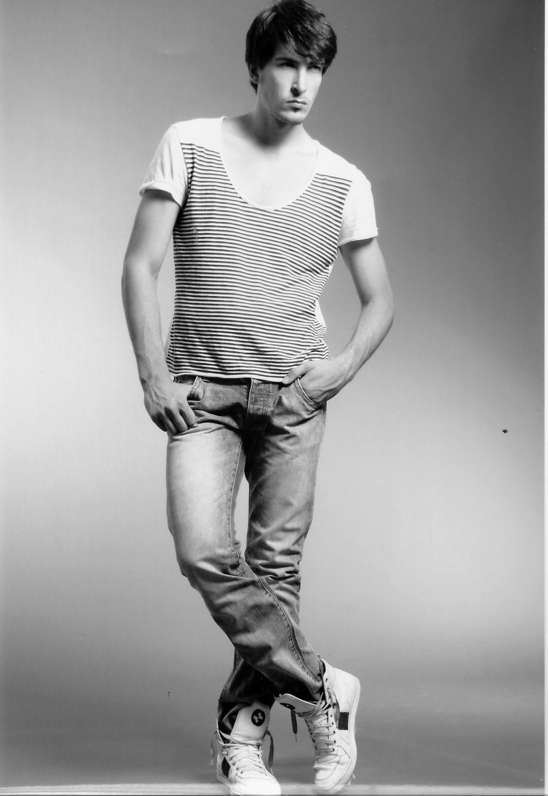 Artisti Modelle Modelli Italia: SUNDAS MODELS