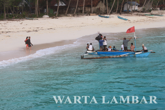 Perahu Motor Masyarakat Pulau Pisang - Warta Lambar Online ...