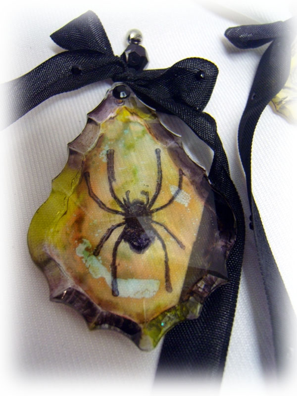 Glitter Tart Designs: Halloween Light Charms or Fan Pulls