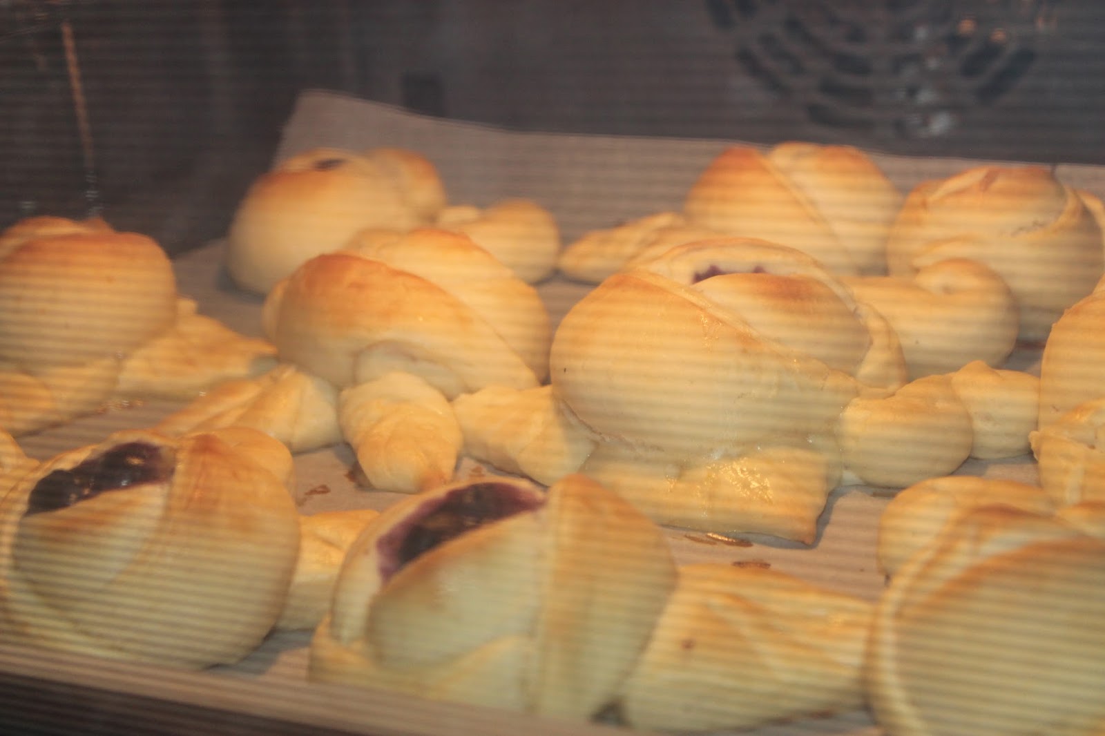 Pasiunea de a găti: Pateuri ,,Trandafiri cu dulceata"