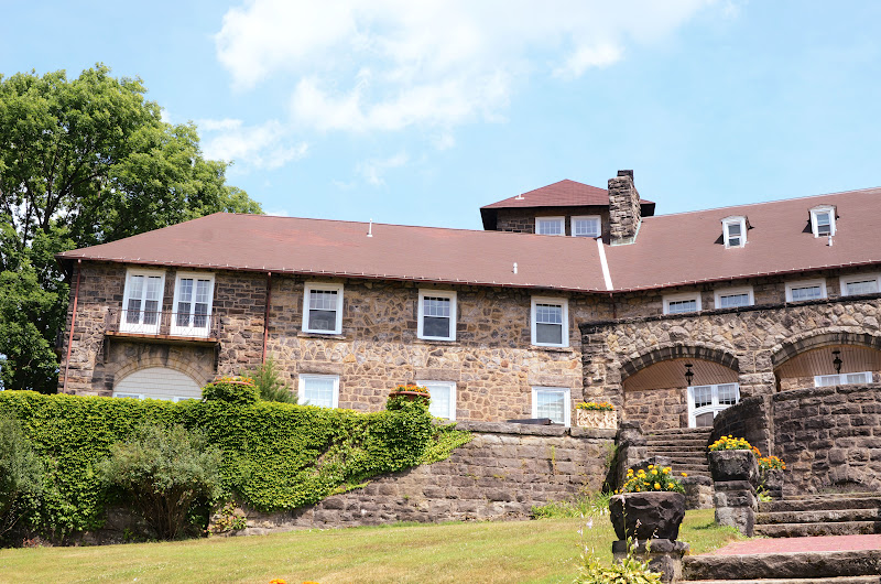 Summer at the Lake: River Ridge Farm in Franklin