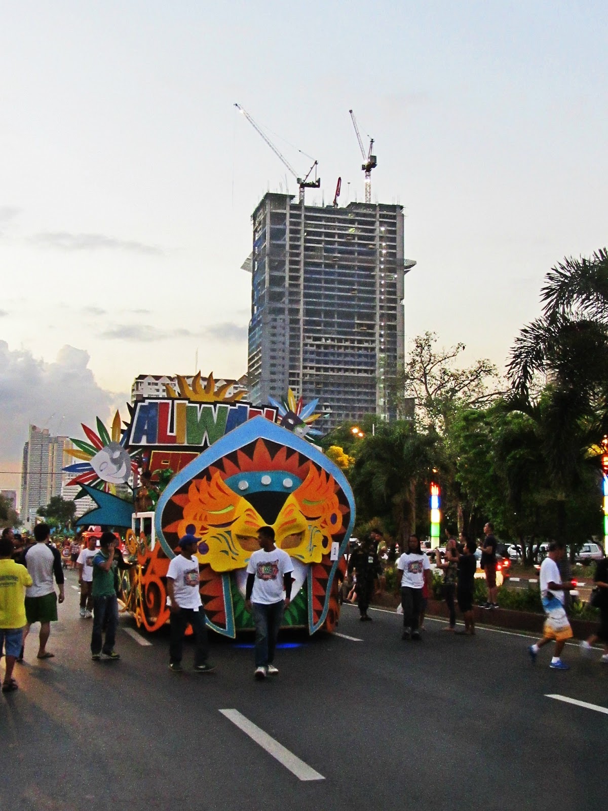Bisayang Manlalakbay around the Philippines: Aliwan Fiesta 2013 Float ...