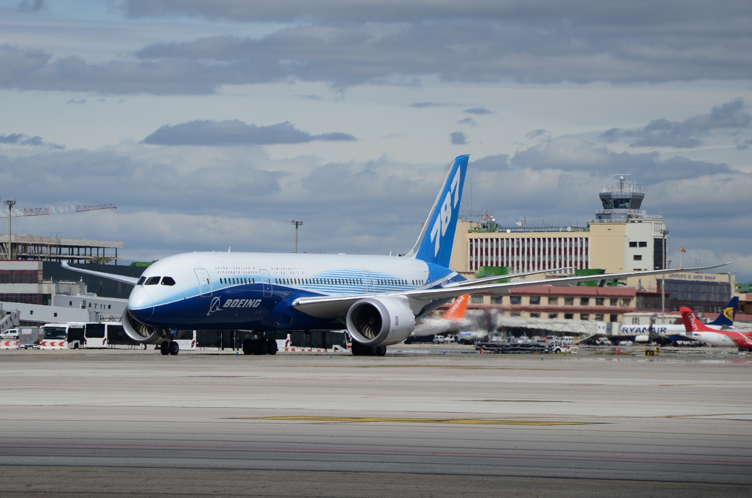Flyingphotos Magazine News: Boeing Announces Sixth Leg of 787 Dream Tour