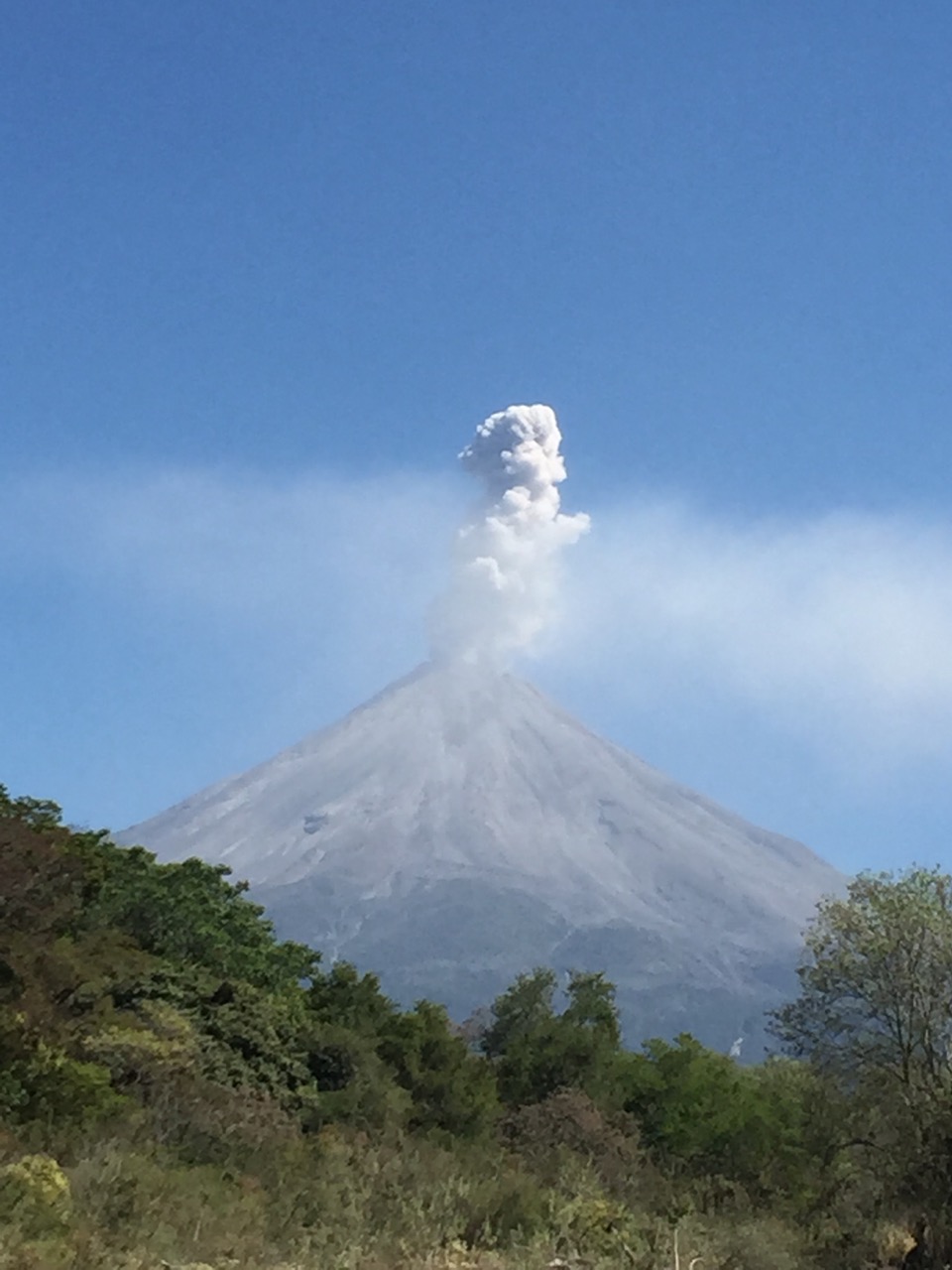 Sailing Intermezzo: Manzanillo, Calima, Comala, Volcano and Coffee