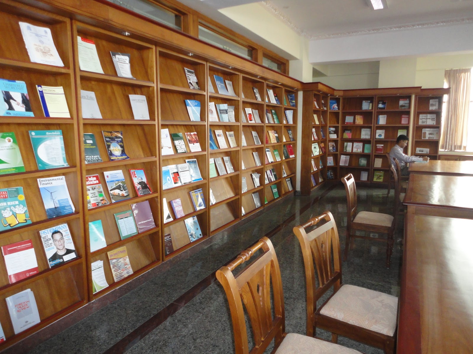Christ University Library: Gallery