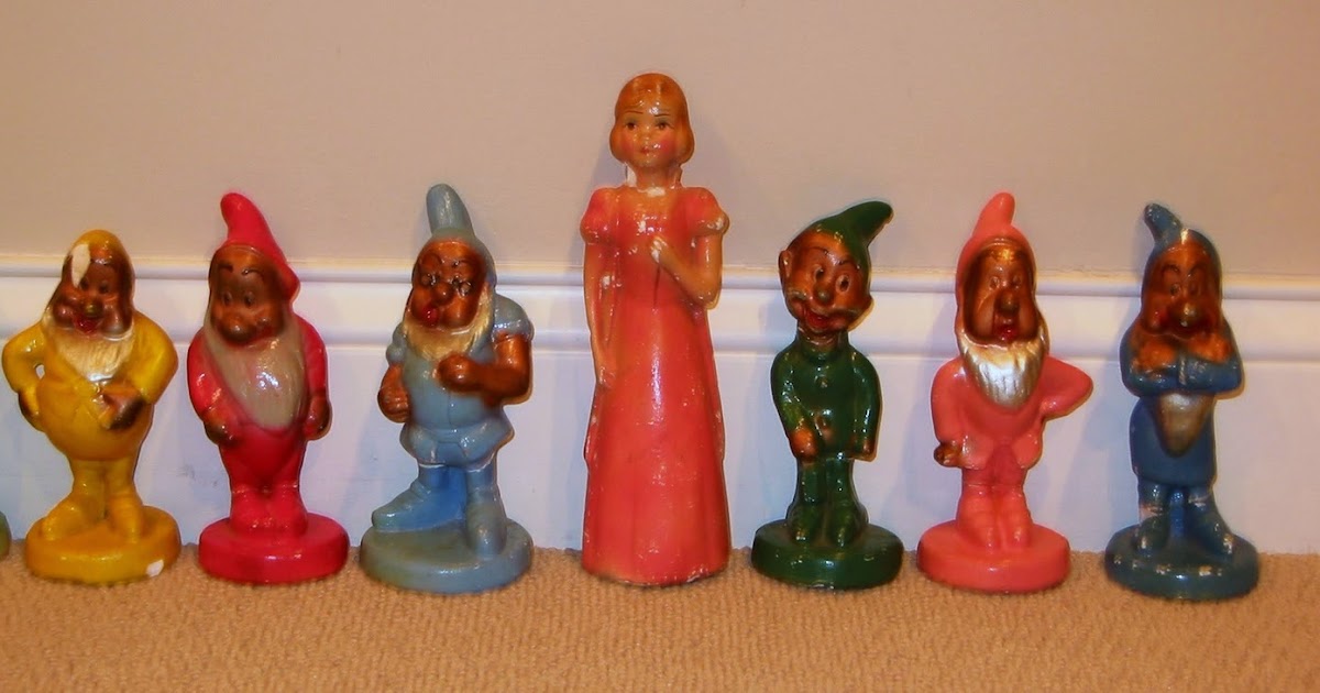 Filmic Light - Snow White Archive: Snow White Carnival Chalk Figures
