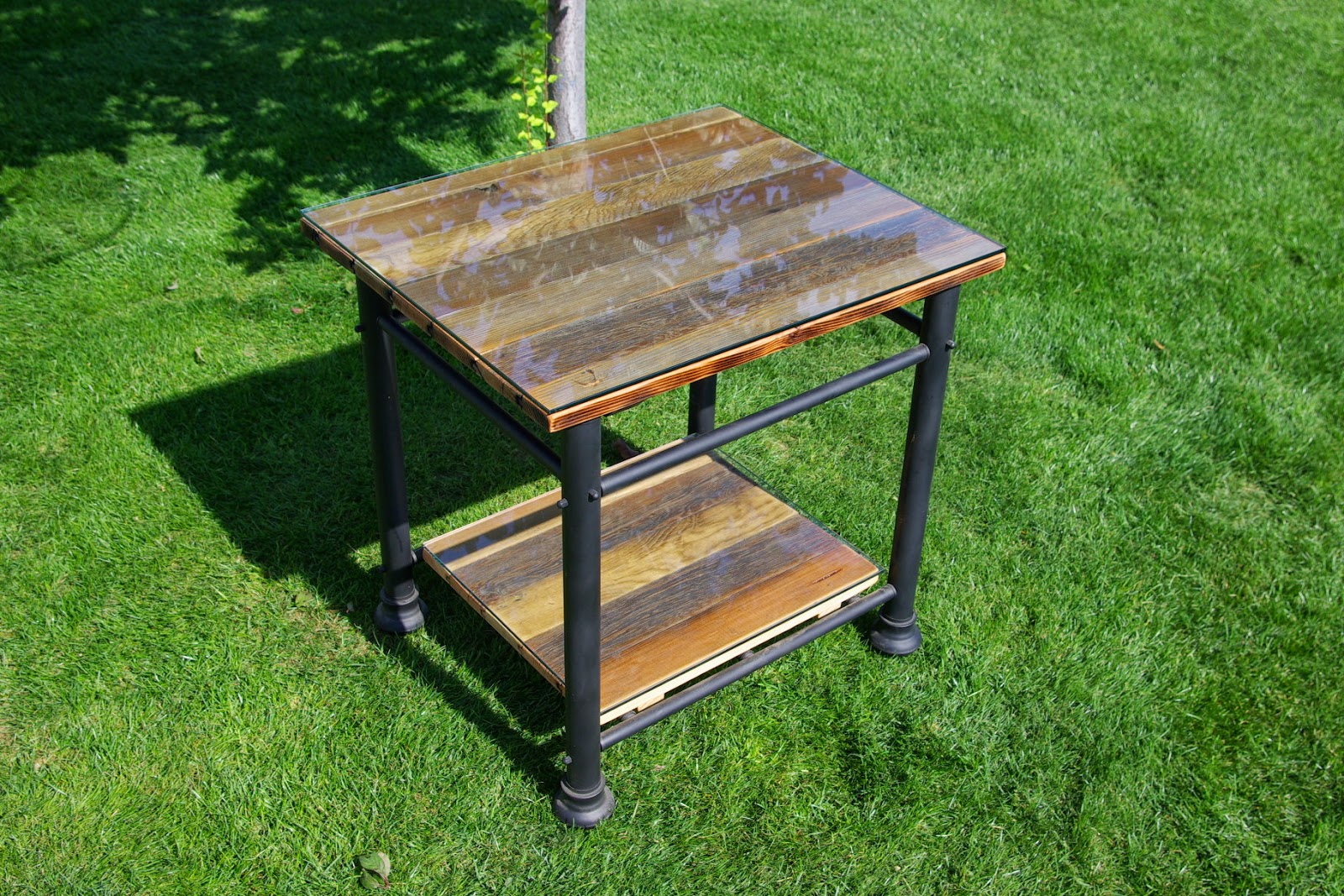 Reclaimed Rustics: Rustic End Table