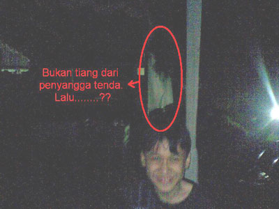 MOMIJI: Foto Setan Asli Hasil Penampakan