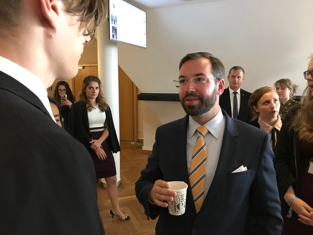 Hereditary Grand Duke Attends Model United Nations