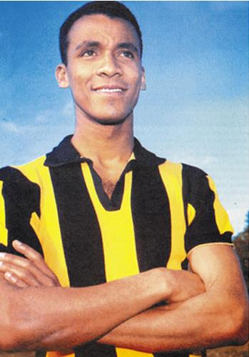 LA BIBLIA DEL GOL: ALBERTO SPENCER EL MEJOR FUTBOLISTA ECUATORIANO DE ...