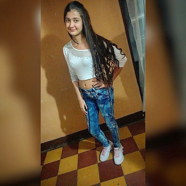 Busca el pack que mas te guste.: colegiala.1