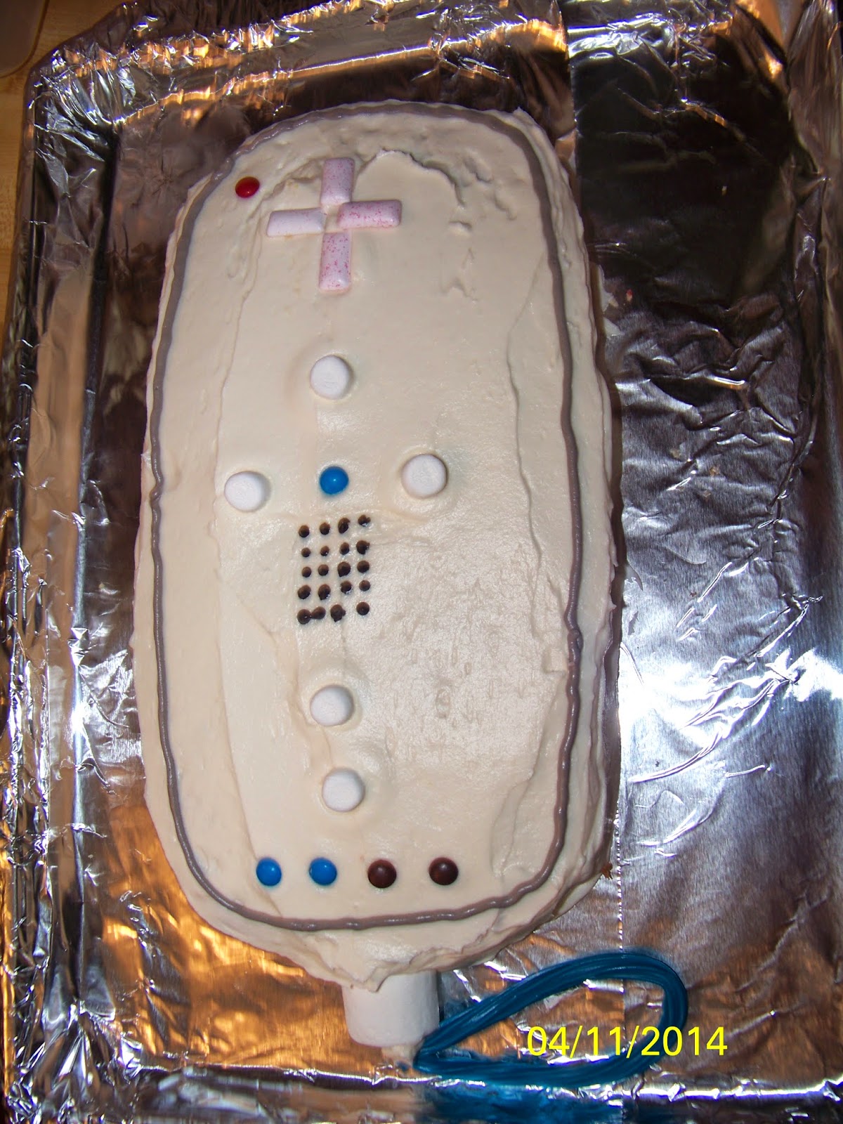 Connor's Cooking: Wii Remote Birthday Cake
