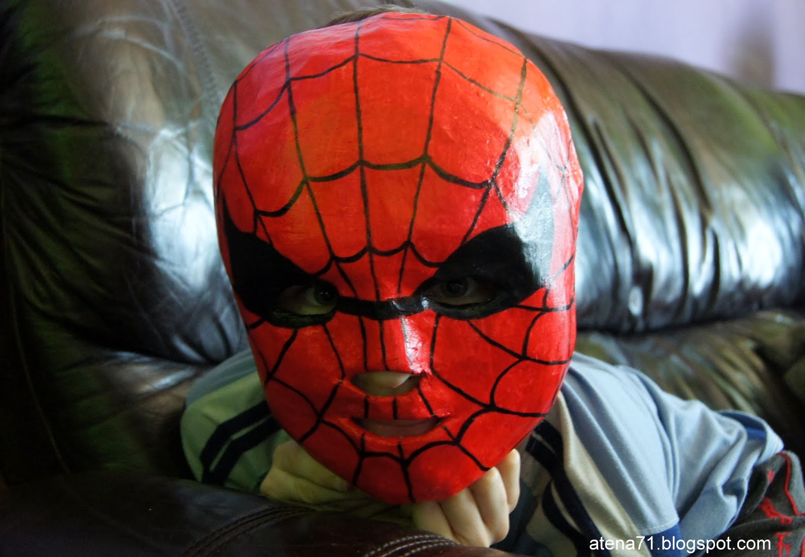 Rękodzieło: PAPIER MACHE - MASKA SPIDERMAN
