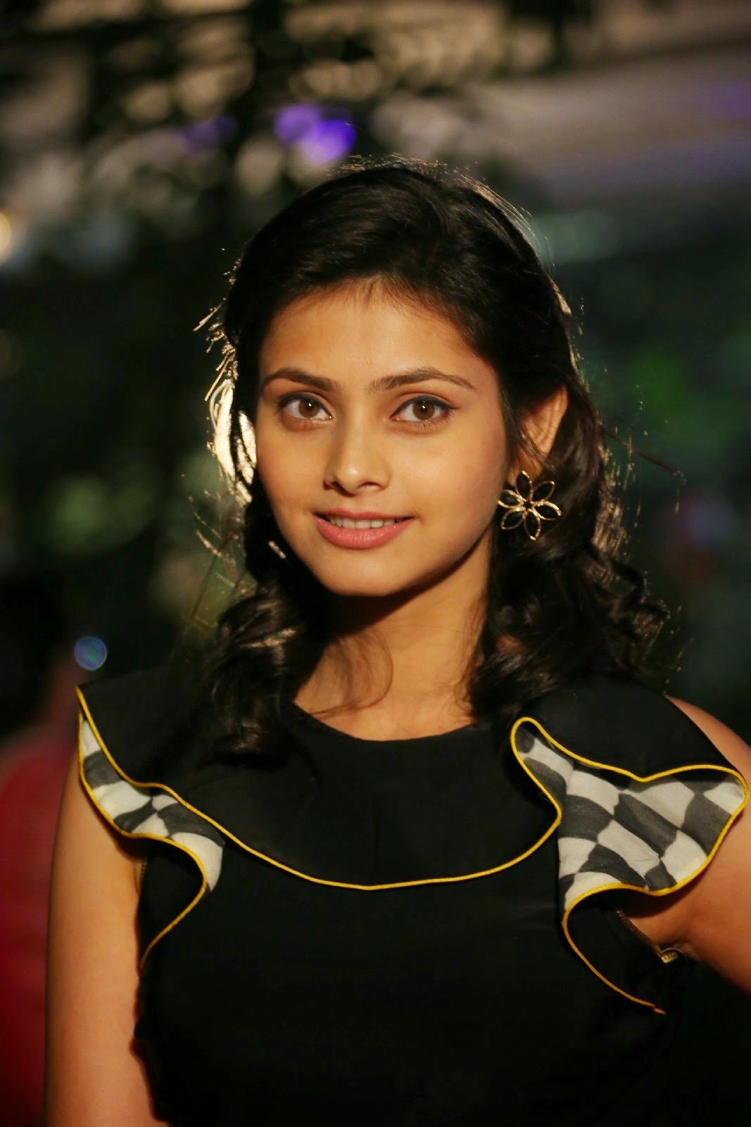 Actress Prachi Latest Dazzling Photo Shoot Gallery -Wallpapers ...