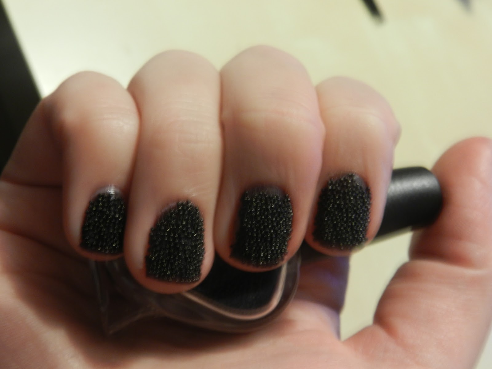 DIY 'Caviar' Nails Tutorial 1 | Sœurs de Luxe