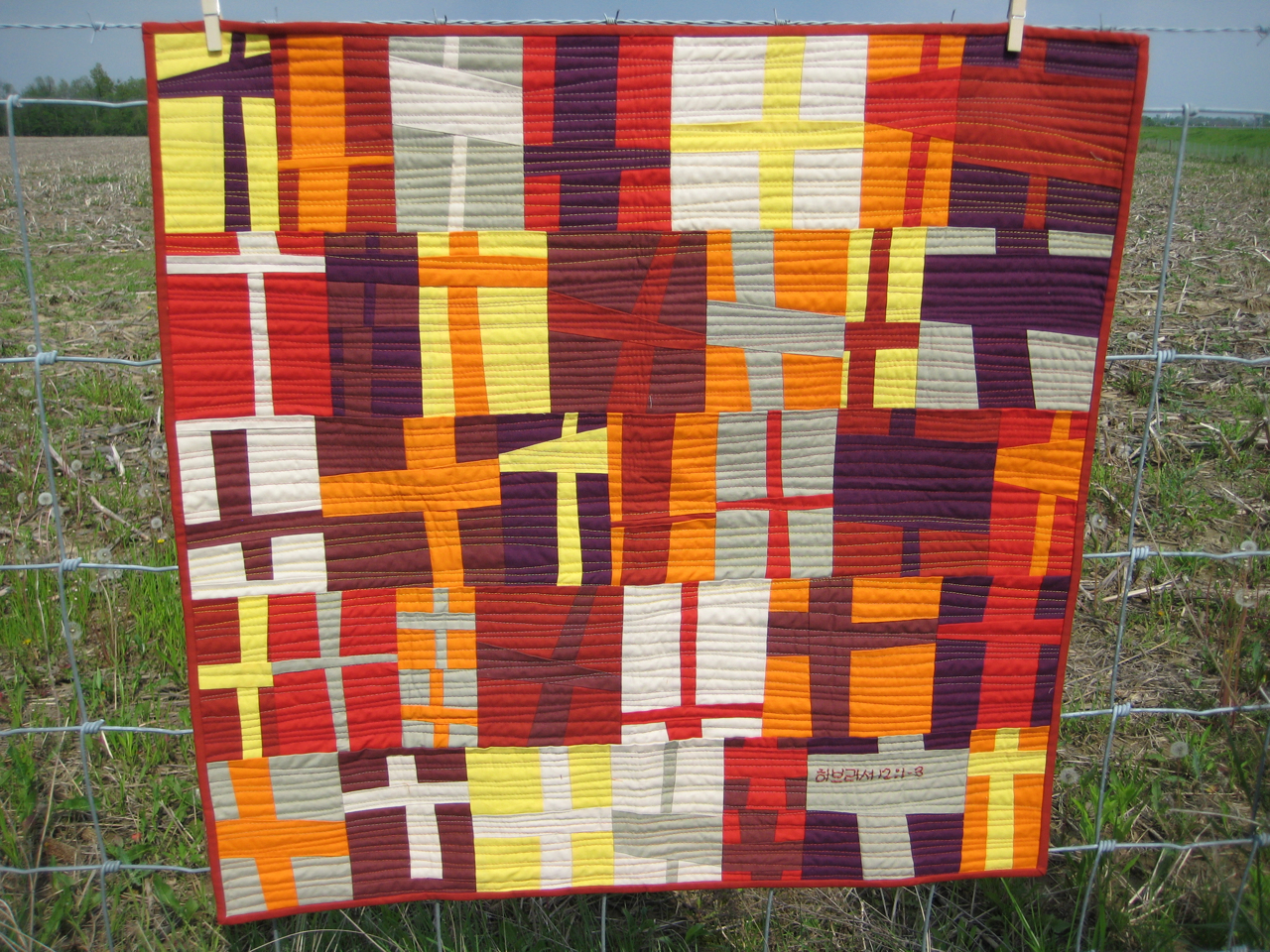 Side Stitches: Modern Cross Quilt