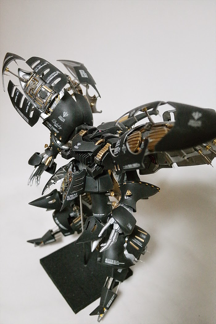 Custom Build: MG 1/100 AMX-004 Qubeley Open Hatch presentation