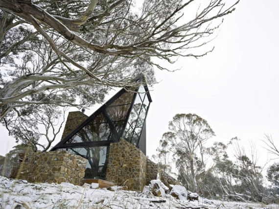 TECH HEIGHT: Moonlight House