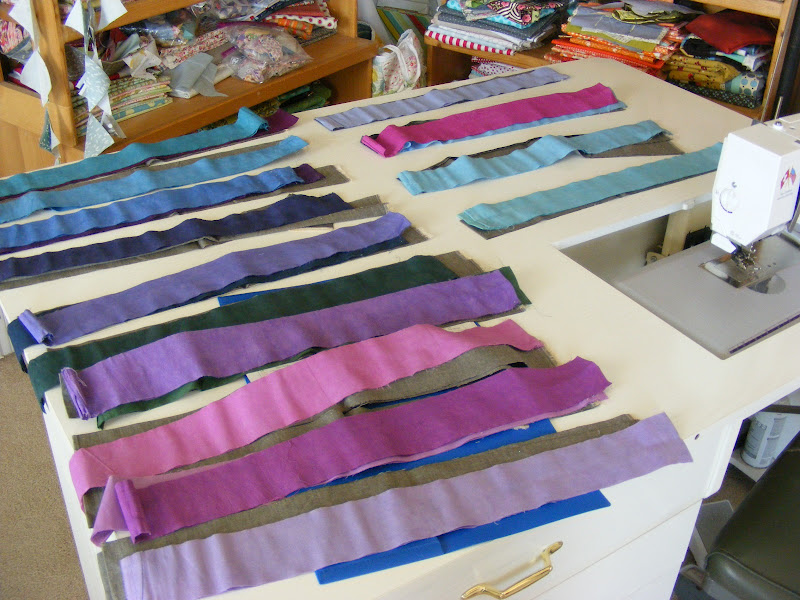 TIA CURTIS QUILTS: A strip Quilt Tutorial