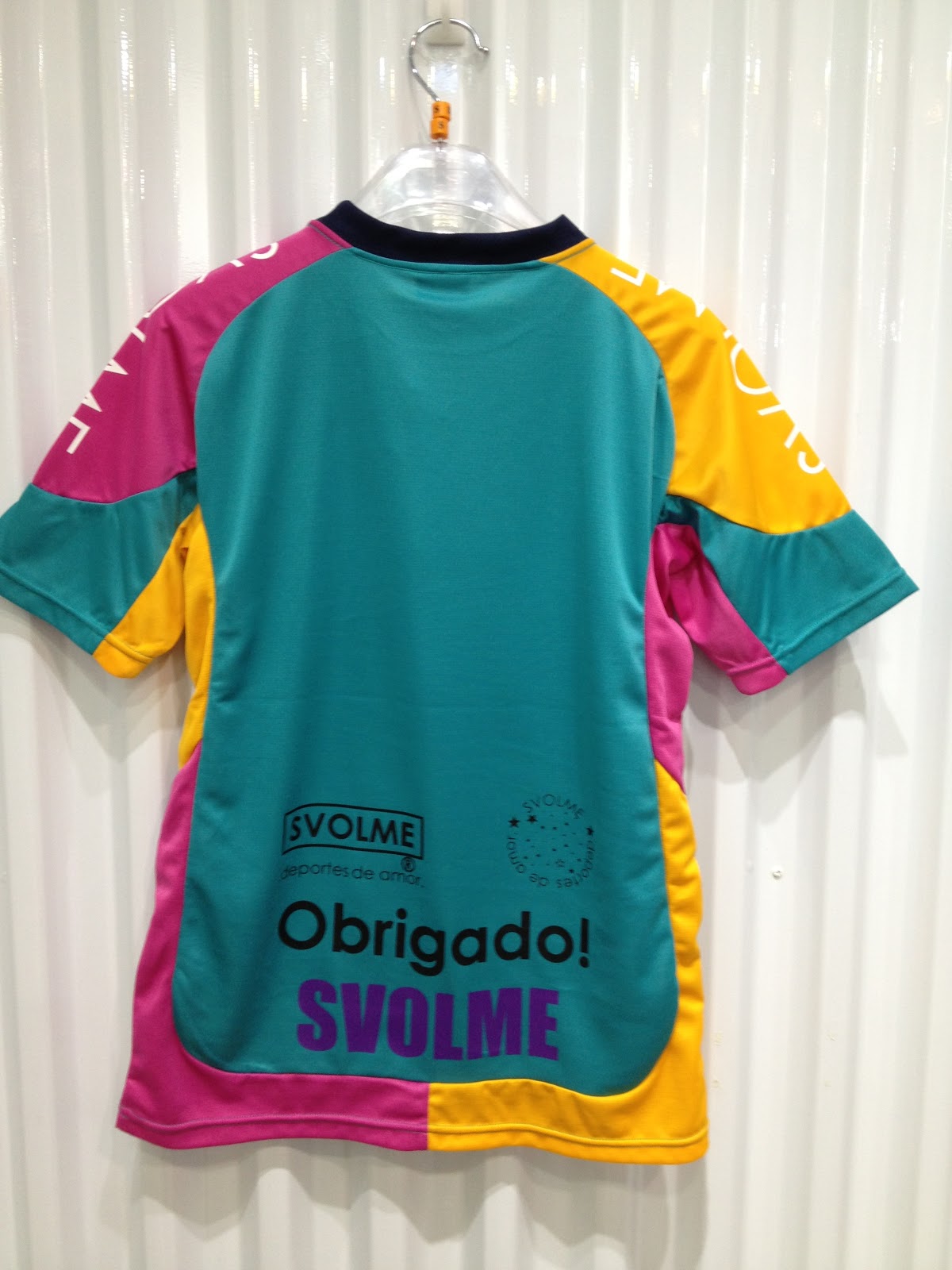 SVOLME SINGAPORE: colourful jersey