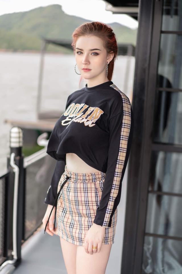 Lovely Beauty Girls: Jessie Vard