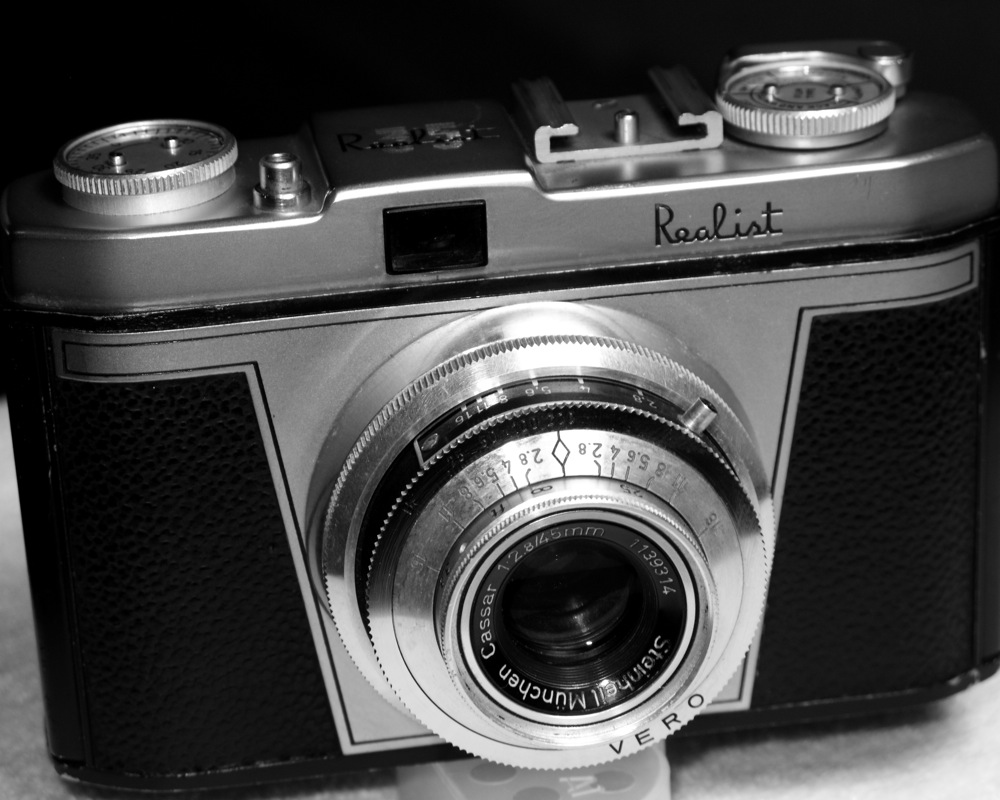 Photography by David Mark Pesce: Realist 35