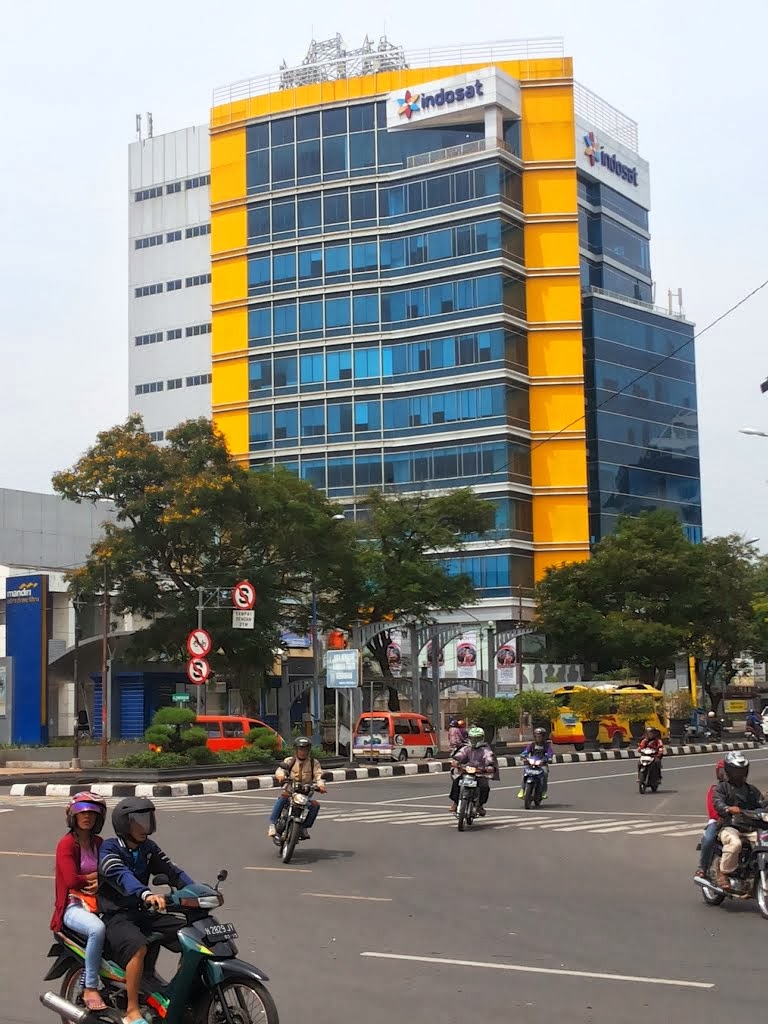 GEDUNG DI INDONESIA: Indosat, Semarang