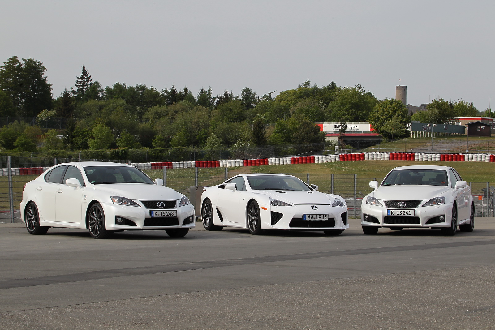 Premiere at Nürburgring : First LEXUS LFA delivered in Germany