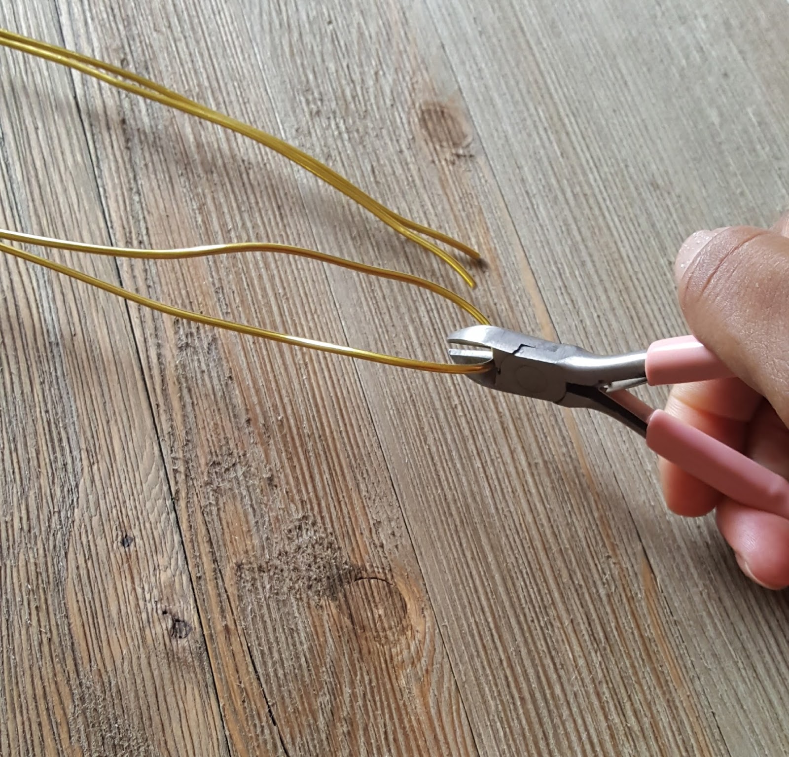 Wire Hat Stands - Sew Crafty Crochet