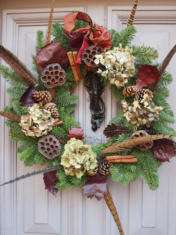 Foxtail Lilly: Foxtail Lilly Festive floral workshops