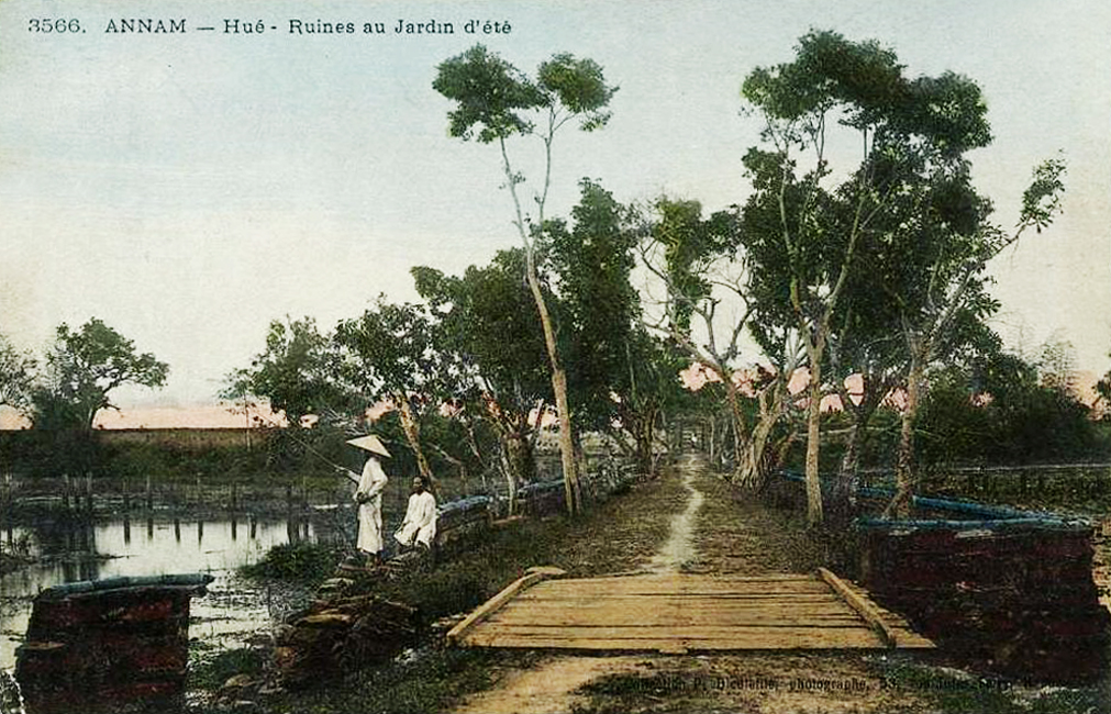 A Picture's Worth a Thousand Words: Protectorat francais d'Annam ...