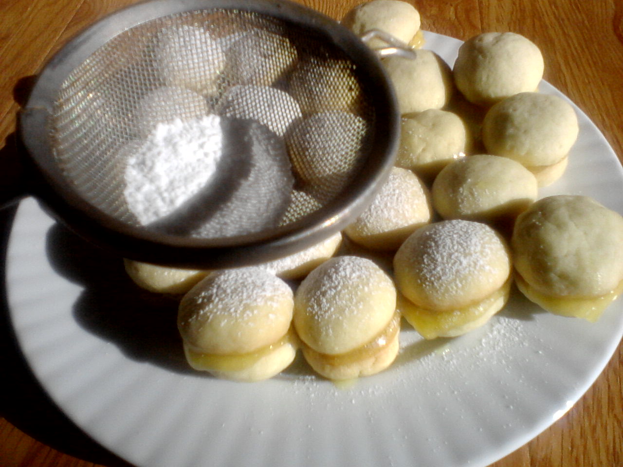 Gabi Naum's kitchen open 24h/day: Lemon snowdrops