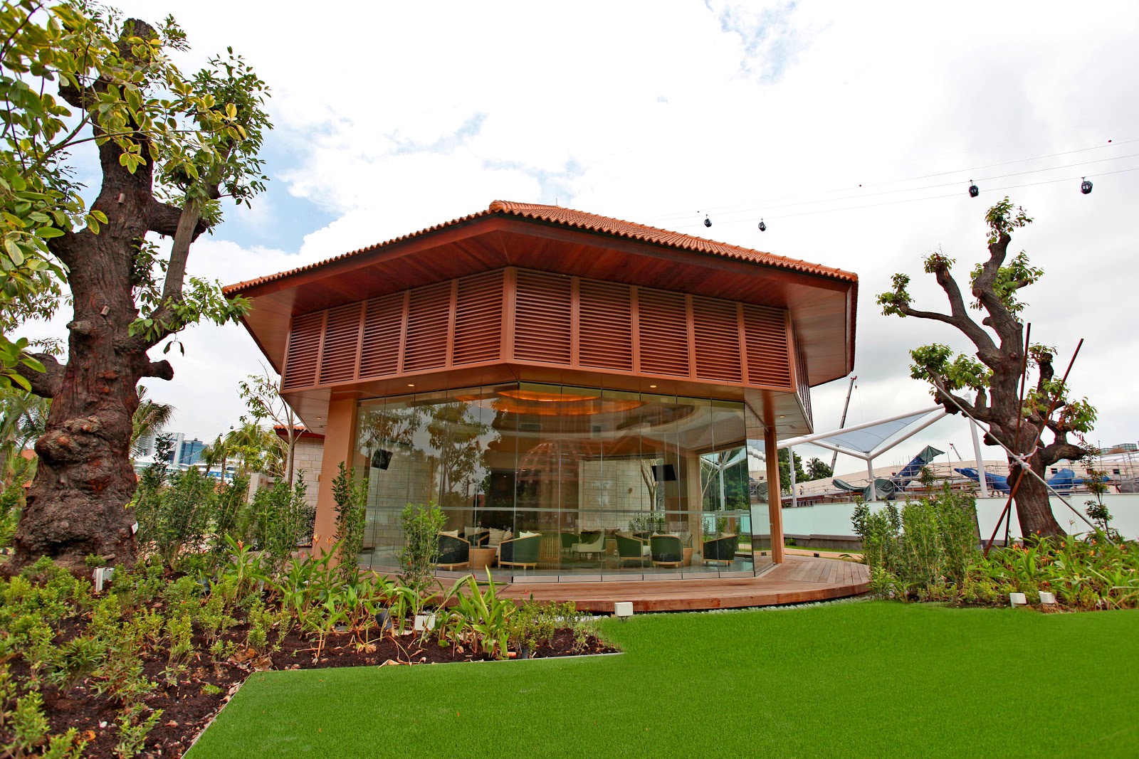 BeWicked Travel: Staycation: Equarius Hotel