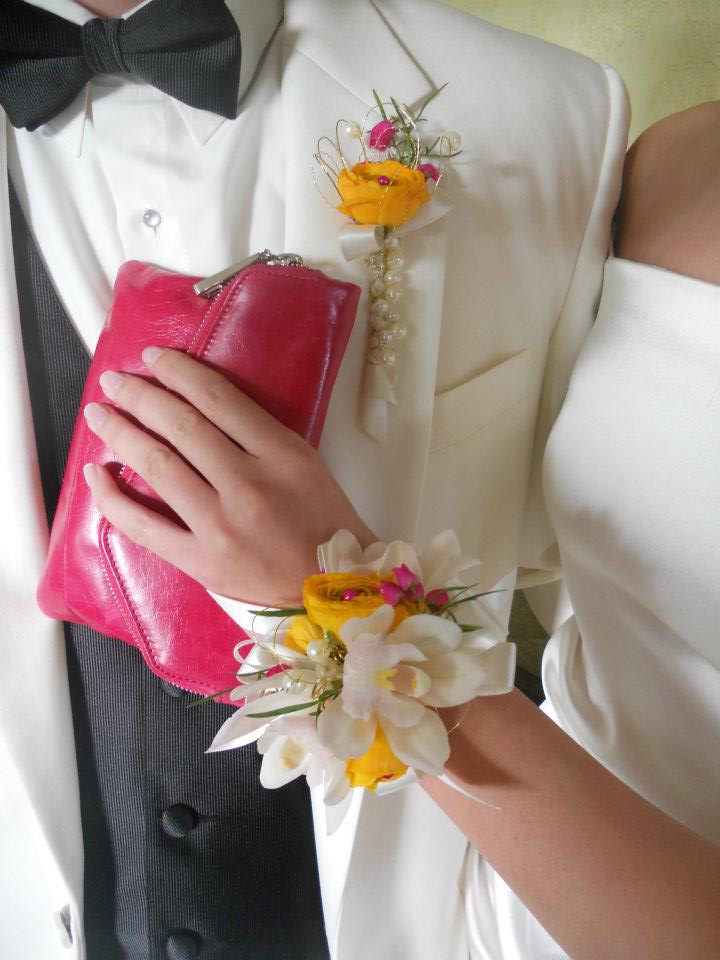 Prom Flowers: How NOT to Order Perfect Prom Flowers